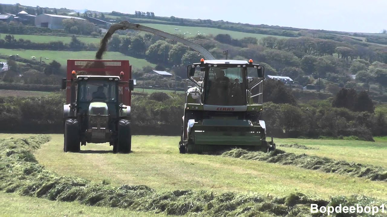 Silage 2014 - Mark Andrew ltd picking up part 2 - YouTube