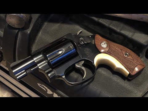 Smith & Wesson Model 36 Classic, .38 Special - YouTube