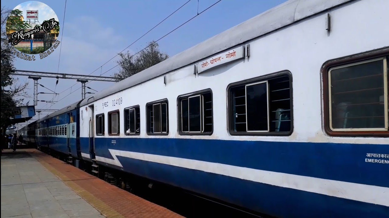 03343 Gomoh Chopan Passenger Special at Khalari Station | गोमो चोपन ...