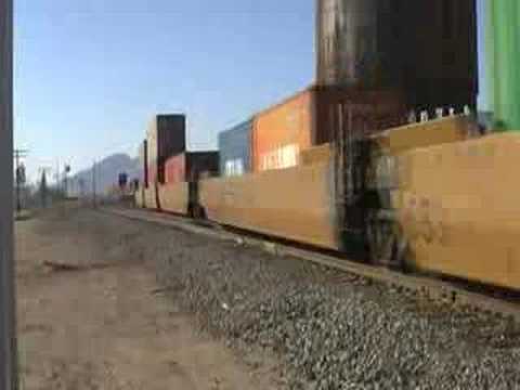 Union Pacific Container Train With DPU - Maricopa, Arizona - YouTube