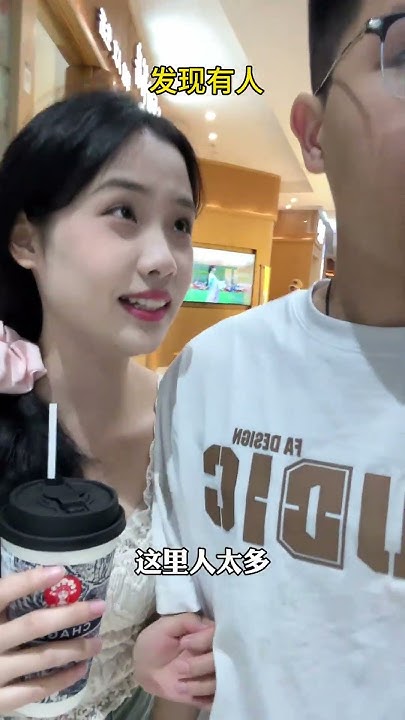 其实女孩子真的很好哄一个抱抱一个亲亲她就能向你咧开嘴笑 Youtube