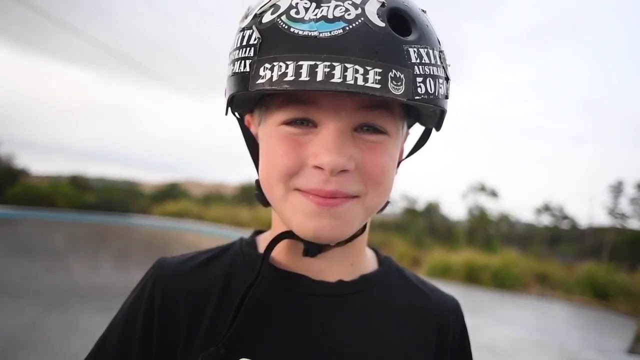 Bronson Foster junior skateboarder 1. - YouTube