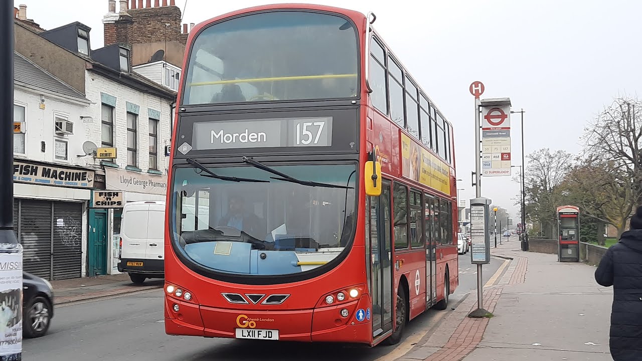 (FIRST DAY AS GO AHEAD LONDON) WVL428 LX11FJD is on route 157 heading ...