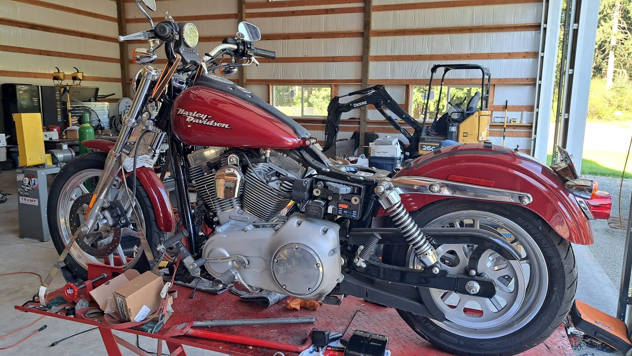 Harley Dyna Blowing Battery Fuse, Solved! (TSM/TSSM Replacement) - YouTube