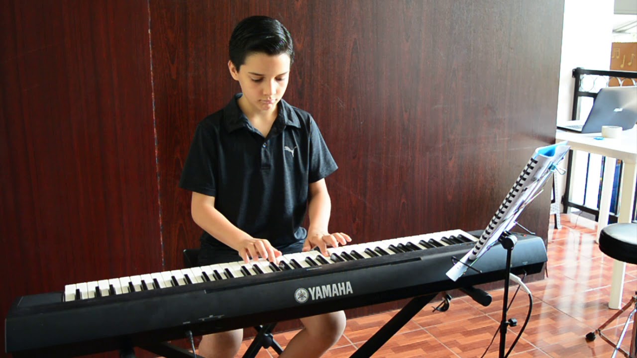 John Wesley Salguero — Minuet en Sol Mayor — J. S. Bacj - YouTube
