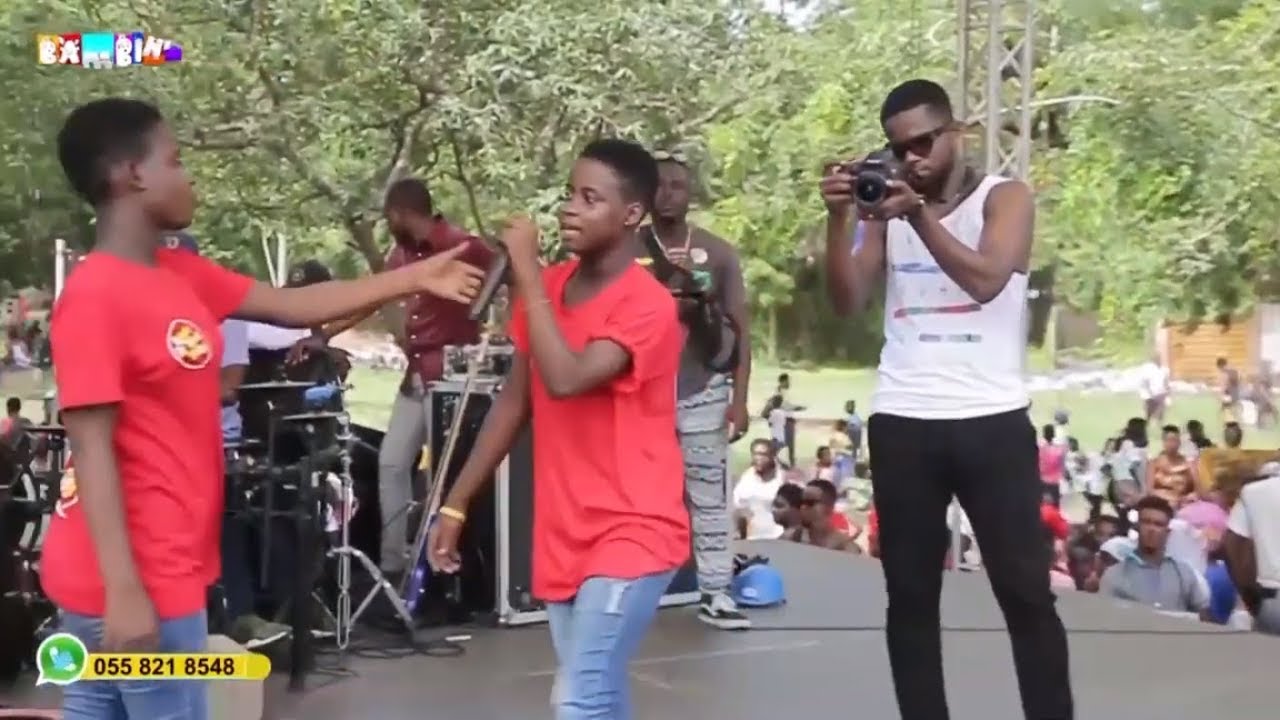 Pretty Twins Sang Beautifully At Indomie fest and You will Love Them ...