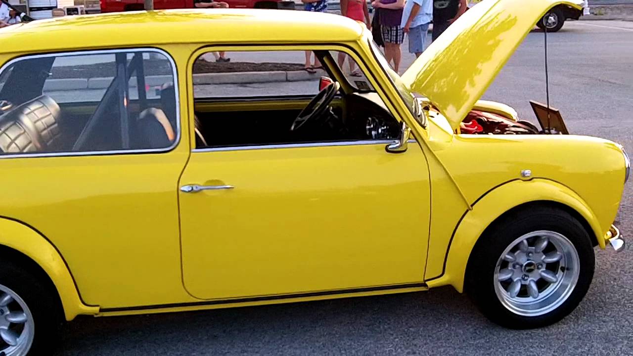 1976 Mini Cooper - YouTube