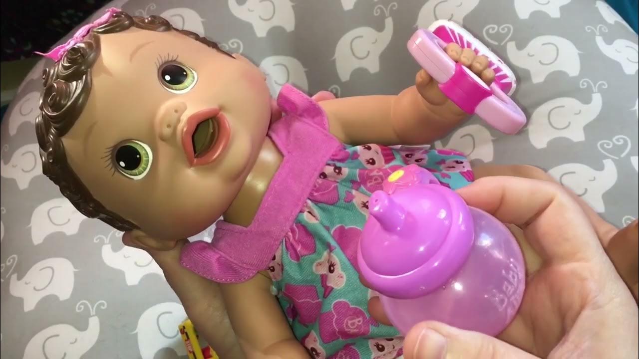 Feeding and Playing with Baby Alive Changing Time Baby Doll Olivia - YouTube
