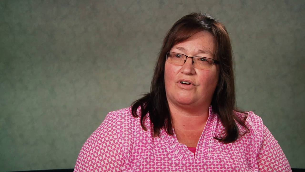 UAW Member Sheila Pedersen on Hillary Facing Scrutiny - YouTube