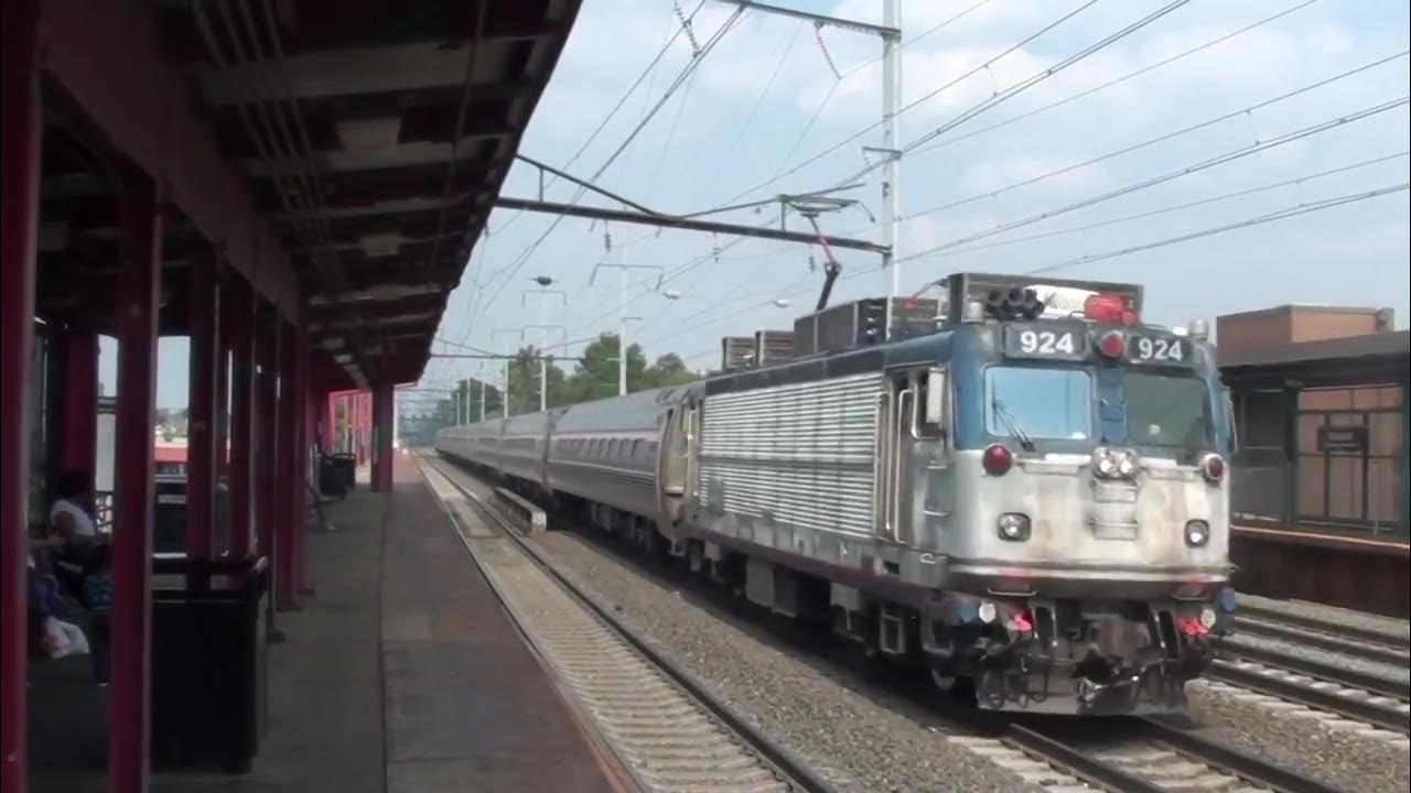 AMTK 924 AEM-7 Leads Amtrak 93 Northeast Regional West/South through Elizabeth, NJ 09/01/2015 ...