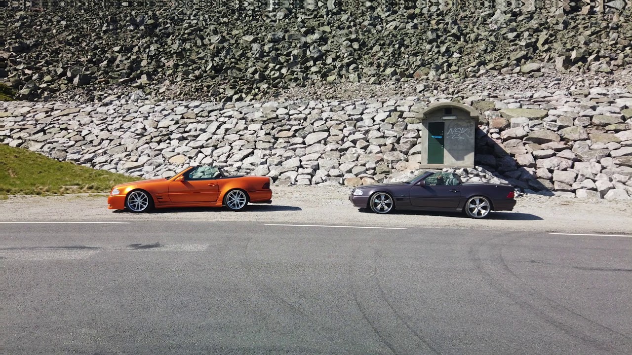 Two Mercedes Benz R129 on tour - YouTube