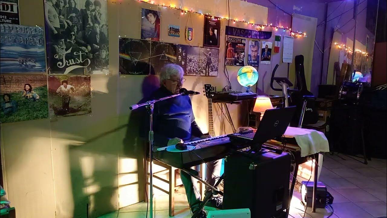 IL VENTO DEL NORD cover dei NOMADI - YouTube