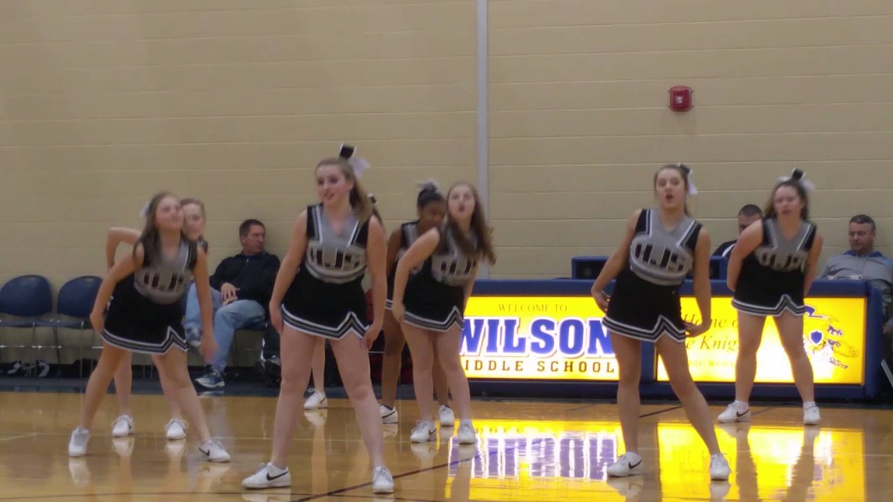 Maddies cheerleading 7th grade - YouTube