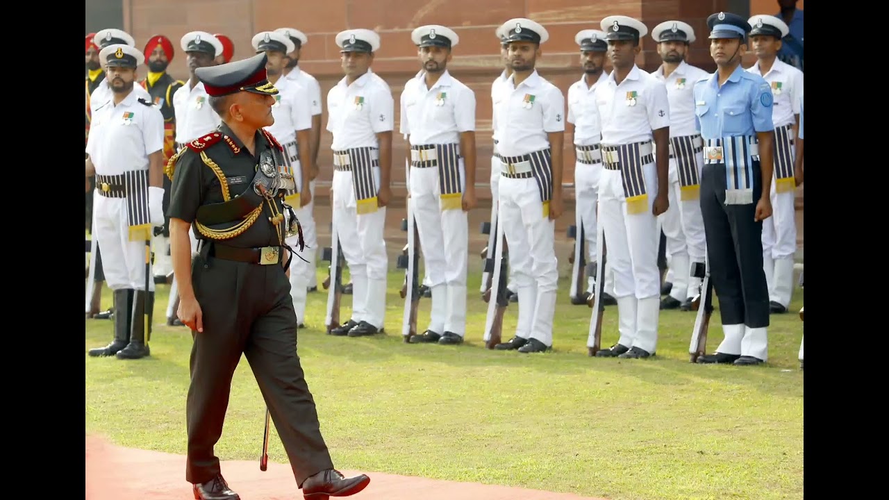 General Anil Chauhan takes over as Chief of Defence Staff - YouTube