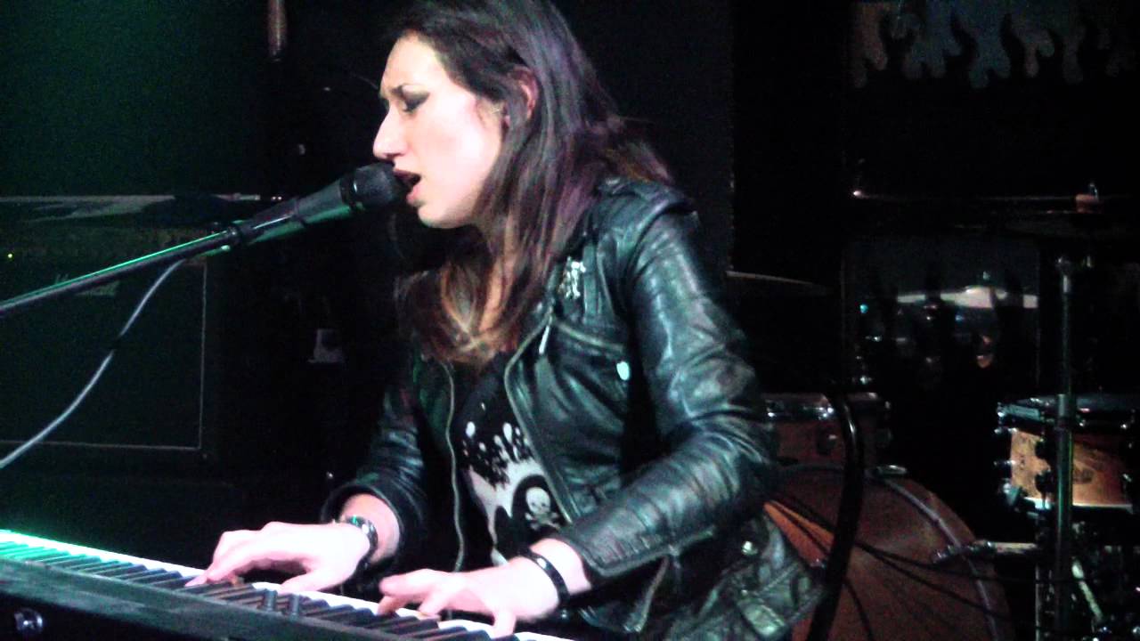 TRACKTOR BOWLING / 24.12.11 / Money Honey - "Снег" - YouTube