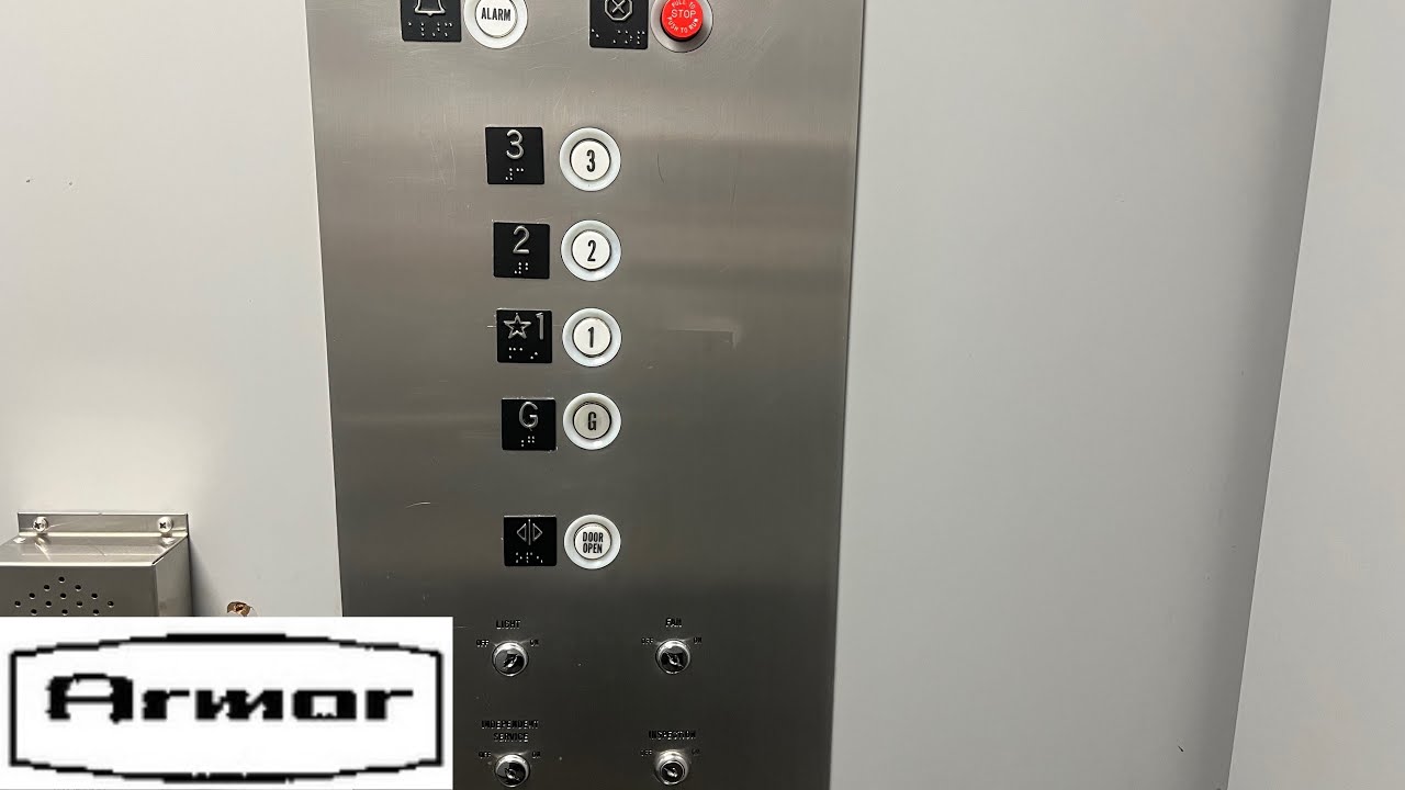 Armor Hydraulic Elevator at Rockland Office Plaza Lake Bluff, IL - YouTube