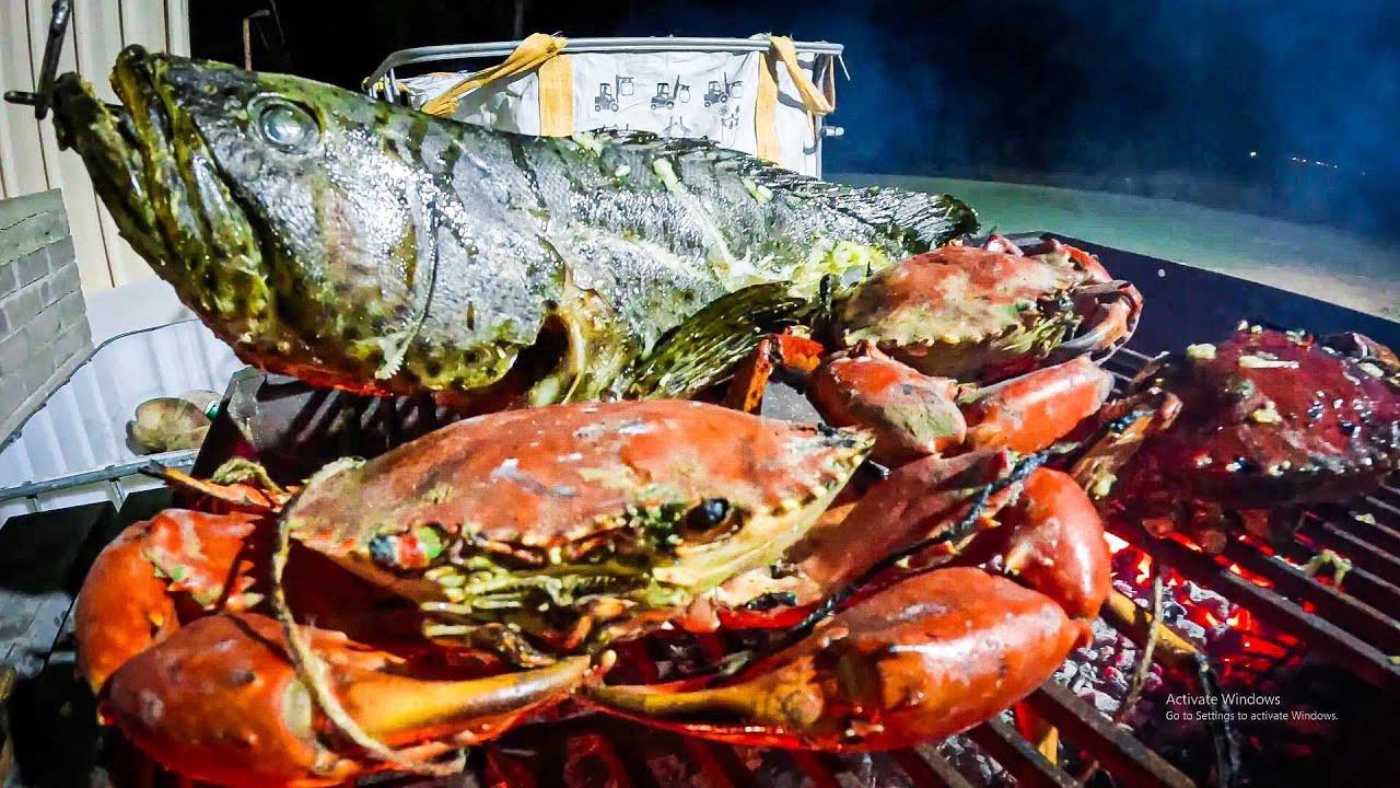 Giant Cod And Mud Crabs! Catch And Cook! - YouTube