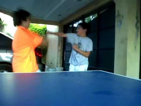 PRACTICANDO KARATE: LA NENA CALIENTE