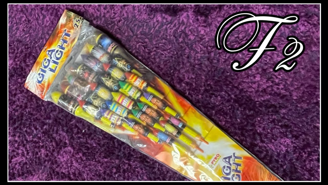 Pyro Austria Giga Light Raketensortiment 🎆 - YouTube