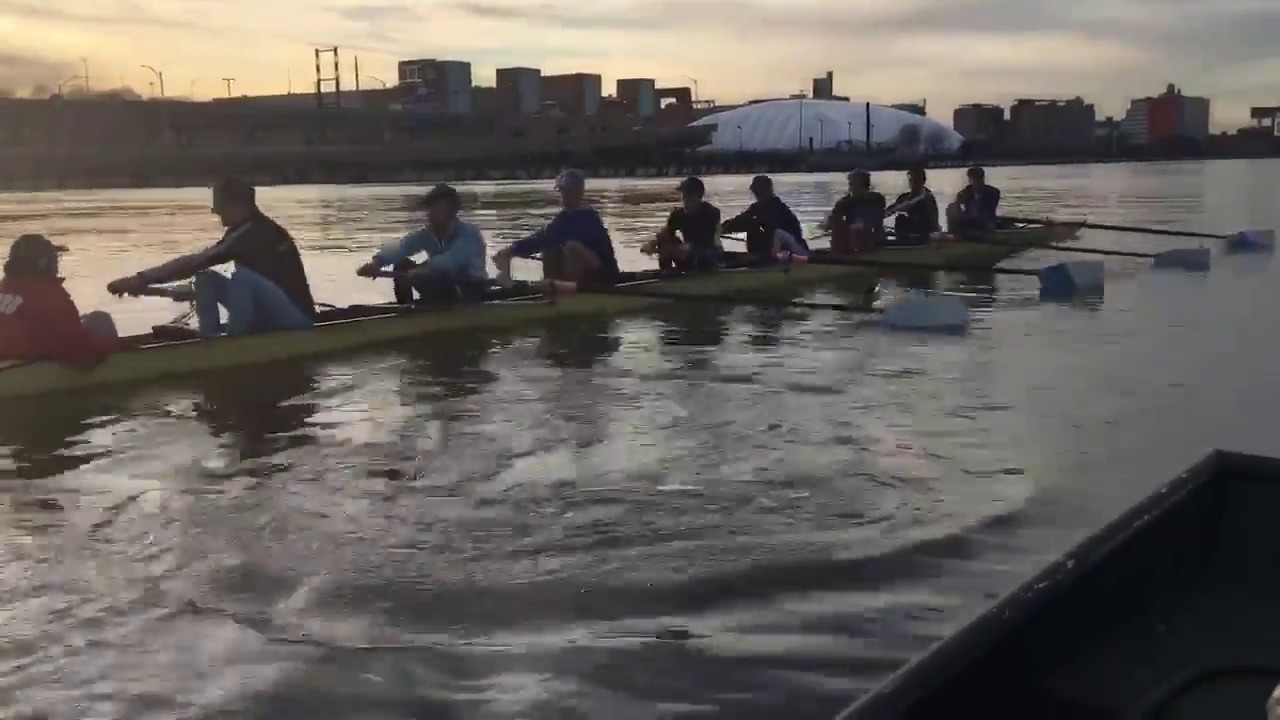Columbia Lightweight Rowing Steady State on the Harlem - YouTube