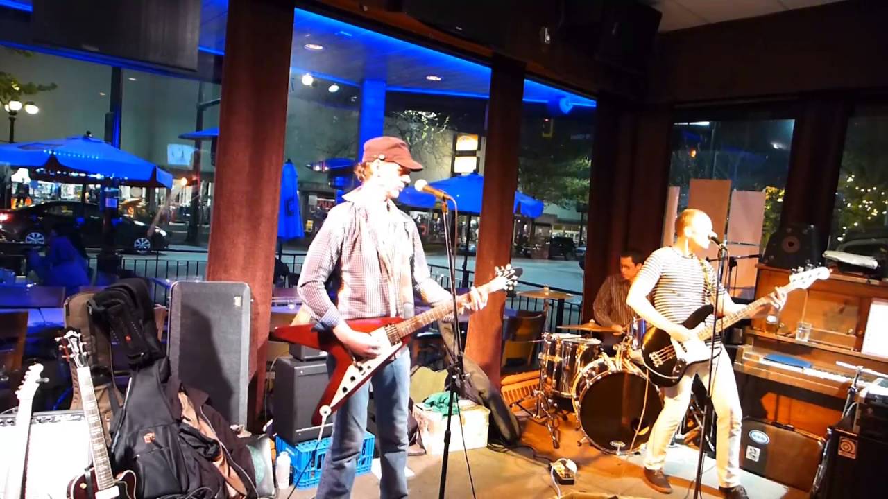 Polly-Jet Jet & the Golden Feather - YouTube