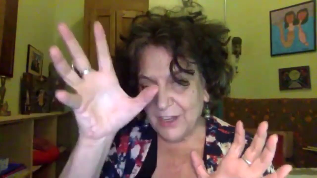 Laura Simms shares a true story, within a story - YouTube