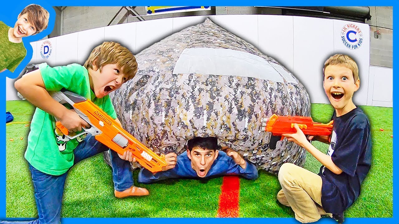 AIR FORT NERF BATTLE!! - YouTube