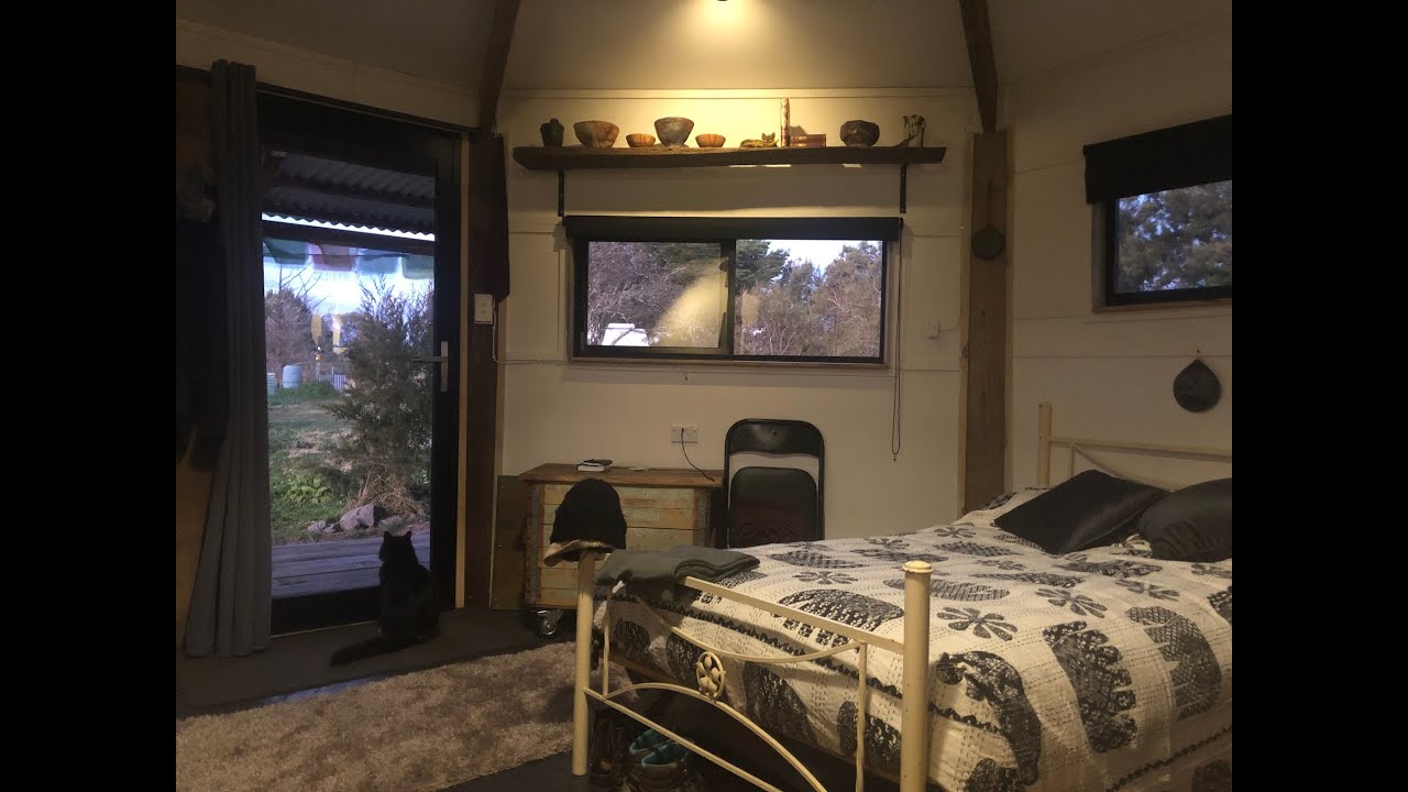 Fitting the kitchen in Jenga the Tiny House - YouTube