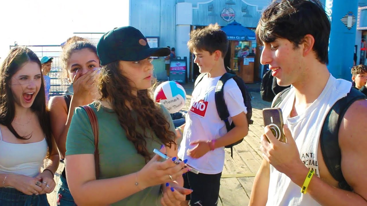 Pretending to be Famous in Public Prank! - YouTube
