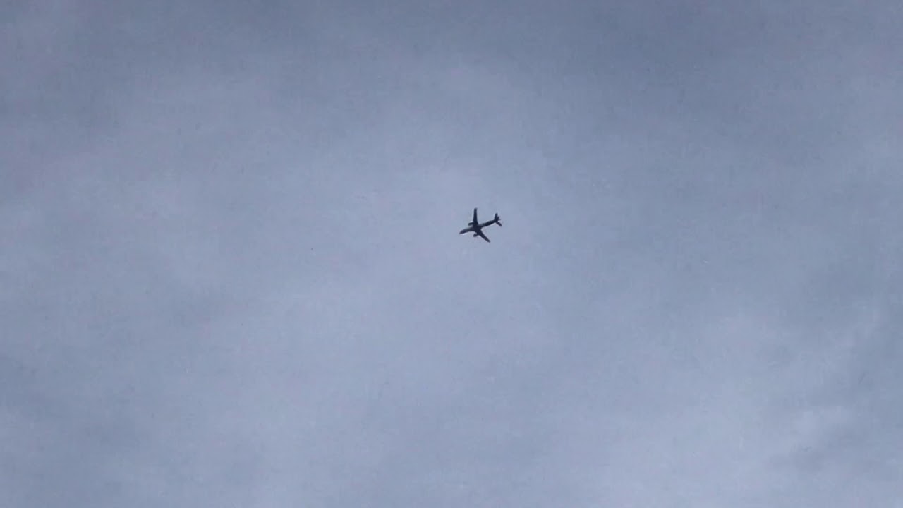 Allegiant Air Airbus A320-214 [N229NV] takeoff from RDU Airport from my ...