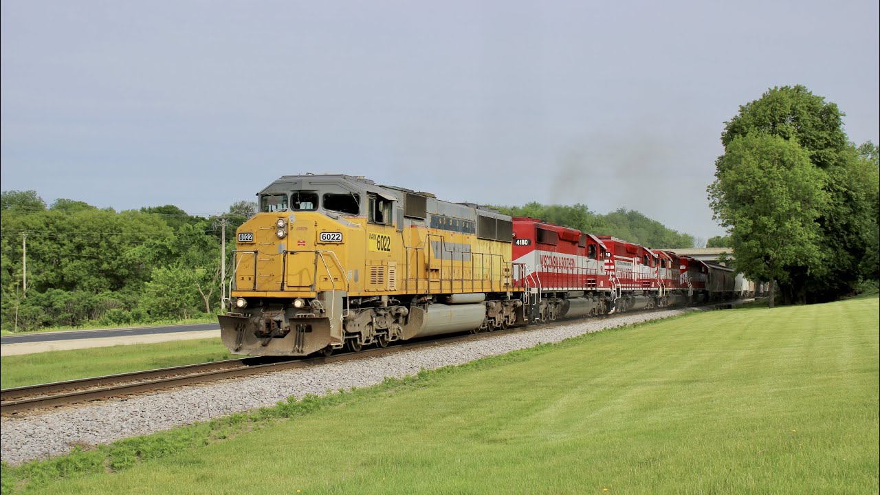 A long WSOR T006 passes through McFarland, WI - YouTube