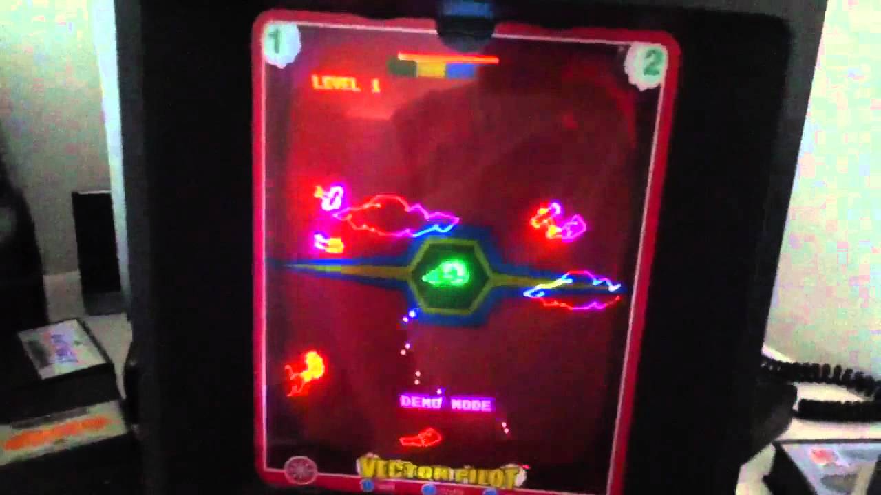 Vector Pilot - VECTREX - 2011 - YouTube