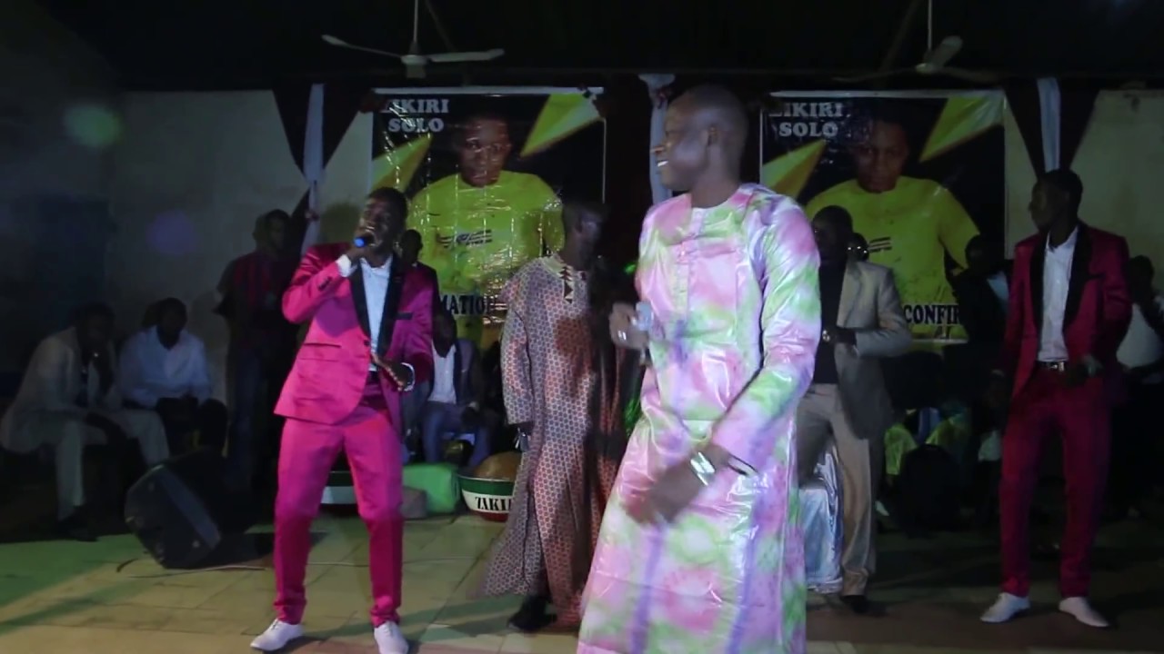 Zikiri solo en concert live à bakaribougou - YouTube