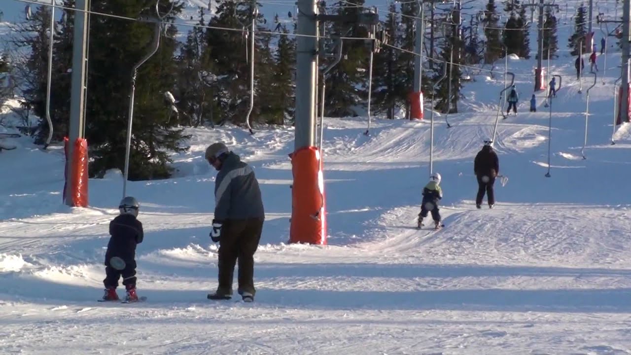 Mikael åker knapplift. - YouTube