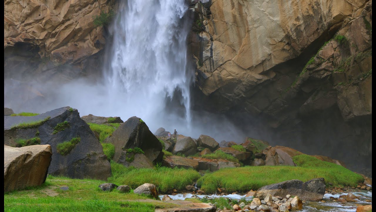 Pakistan Most Beautiful Waterfalls || Khamosh Waterfall پاکستان کی سب ...