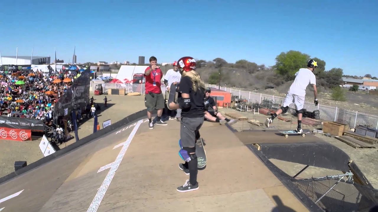 Alana Smith KDC - First Female Backflip Mini Mega Ramp - YouTube