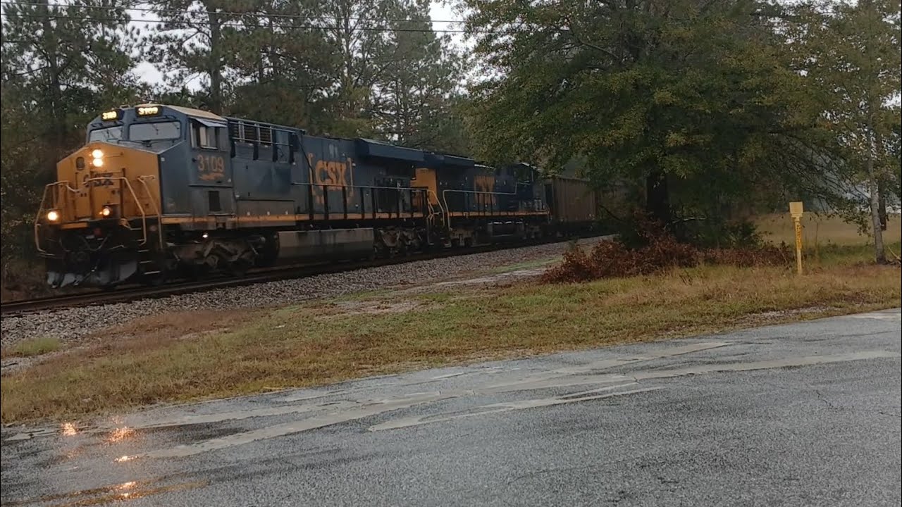 CSXT 3109 leads CSX E904 at McDowell siding Greenwood SC on the CSX ...