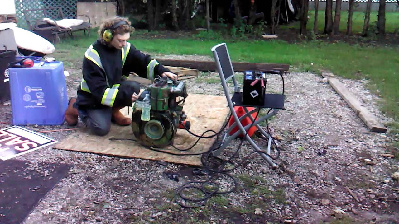 Ruggerini RD200 20HP TWIN DIESEL - YouTube