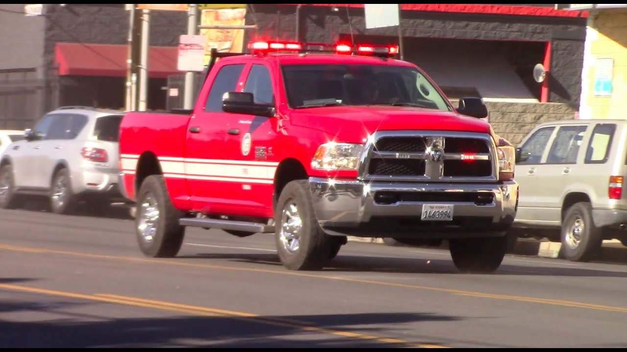 LAFD Light Force 90 & Plug Buggy 90 Responding - YouTube