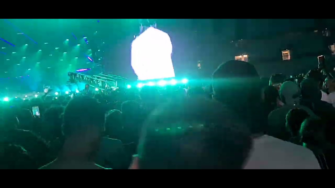 Jul Concert Vélodrome Feat Alonzo & Naps - YouTube