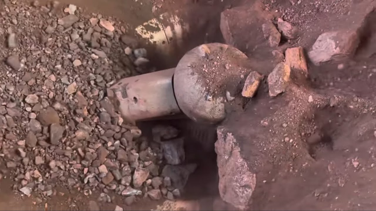 CONTINUOUS BIG IRON ORE BOULDER CRUSHING AND JAMMING IN 1600 TPH ...