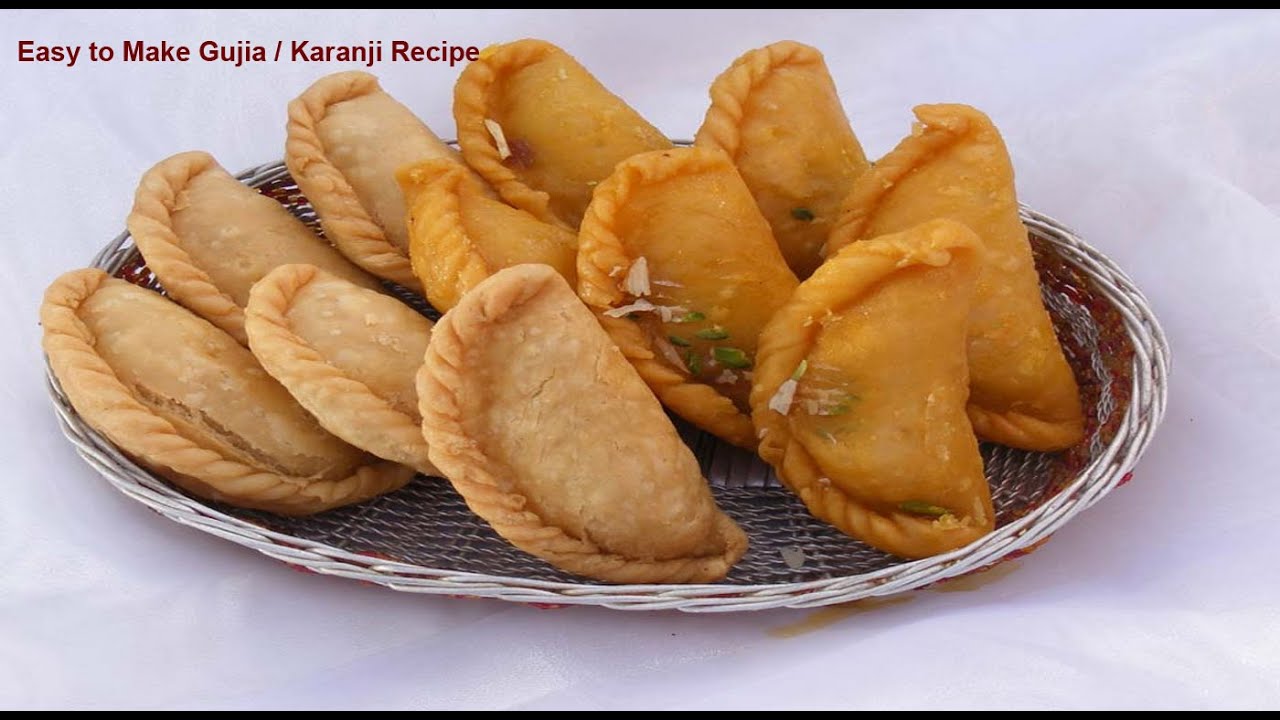 Gujia/ Karanji recipe for Holi festival | How to make sooji/rawa Gujia ...