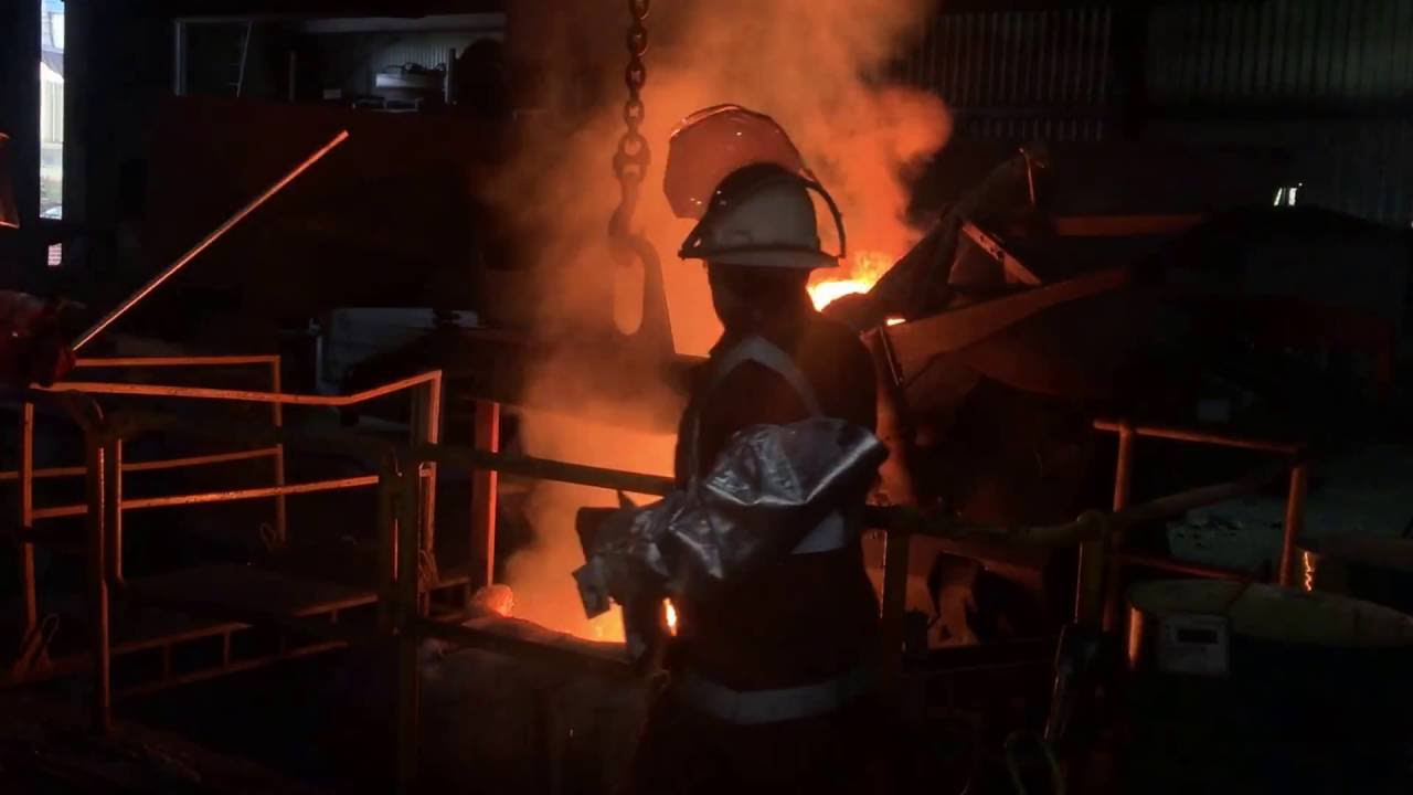 Foundry Casting - Tapping - YouTube
