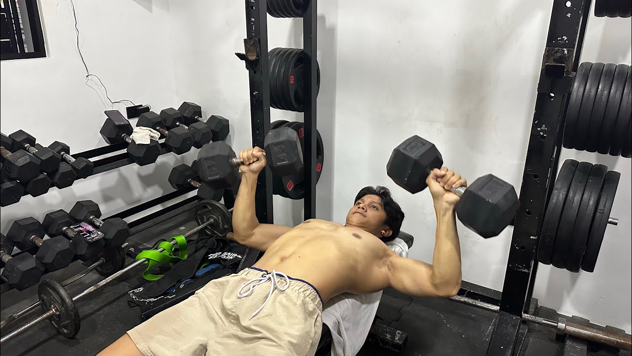 Little Chest Workout 🏋️ - YouTube