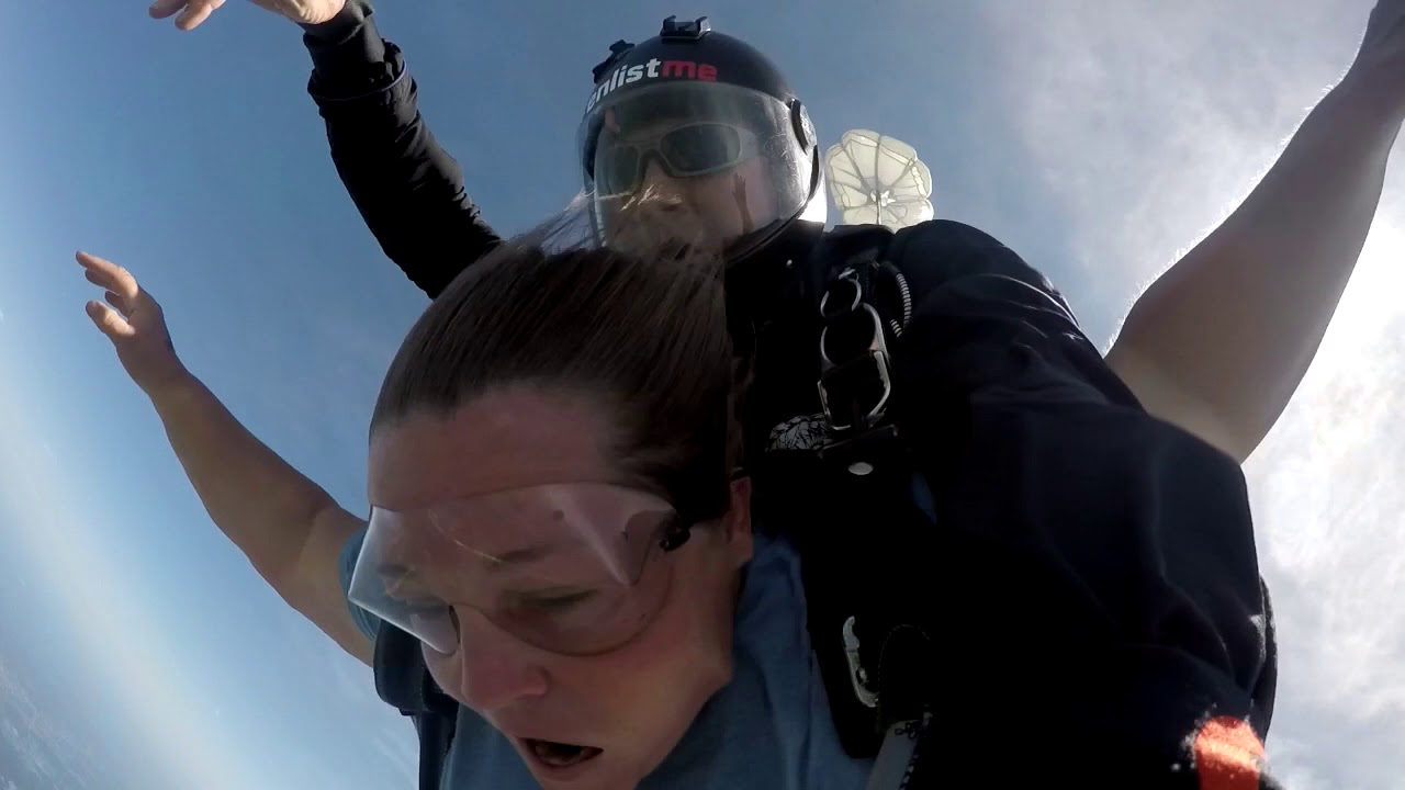 Skydive Tennessee Katie Tipper - YouTube