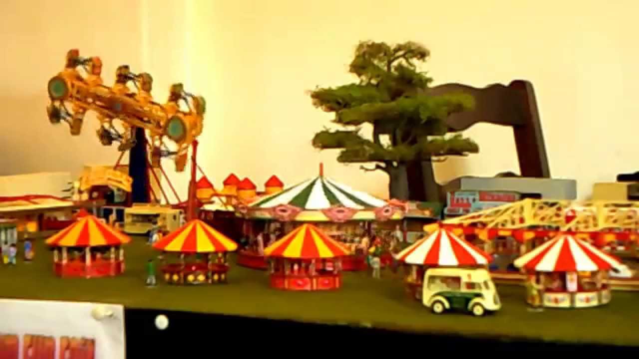 Our 1:76 Model Fairground By Roger & Rob Webb - YouTube