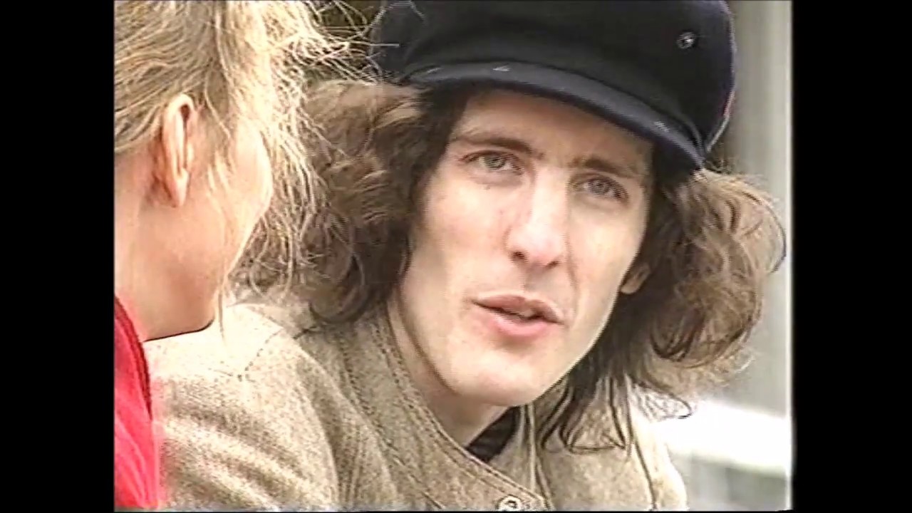 Bullen, 1992-10-25 - YouTube