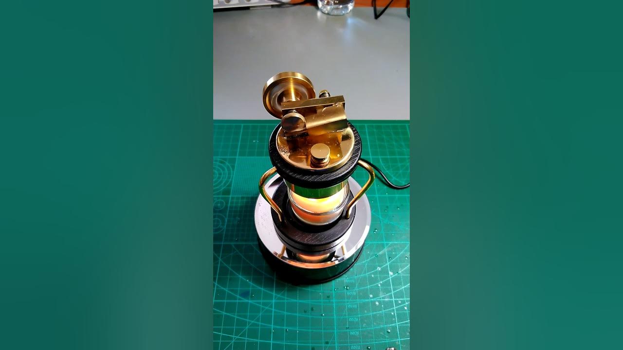 Tiny Steam Engine "Wilesco D2" - YouTube