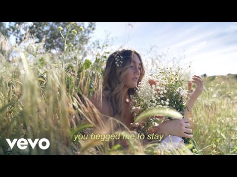 Alyssa Grace - picking petals (Official Lyric Video)