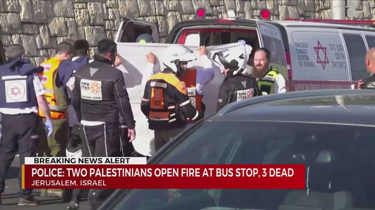 2 open fire at Israel bus stop - YouTube